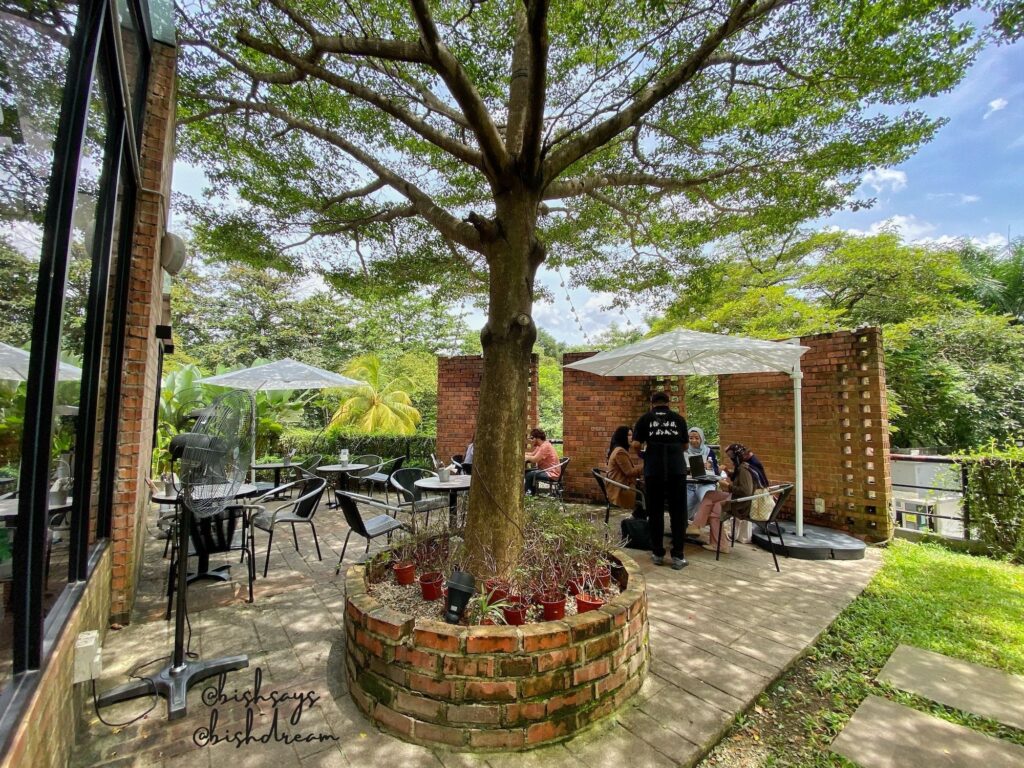 吉隆坡探店｜超美超迷人玻璃咖啡館｜ Pokok KL @ MAHSA • BISHDREAM