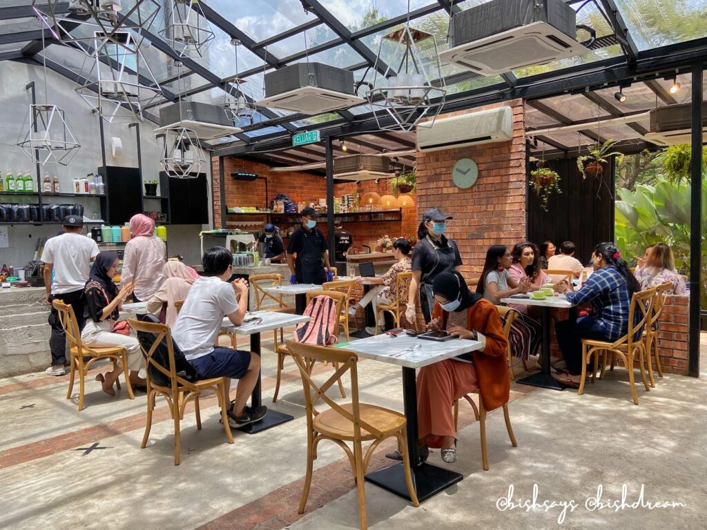 吉隆坡探店｜超美超迷人玻璃咖啡館｜ Pokok KL @ MAHSA • BISHDREAM